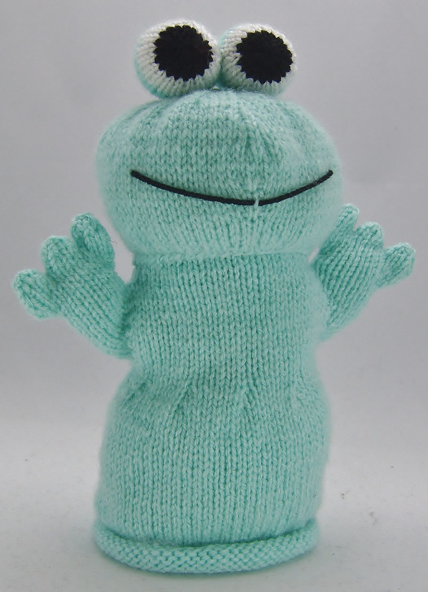 Frog Hand Puppet Knitting Pattern (UK & US Terms) – Knitting by Post