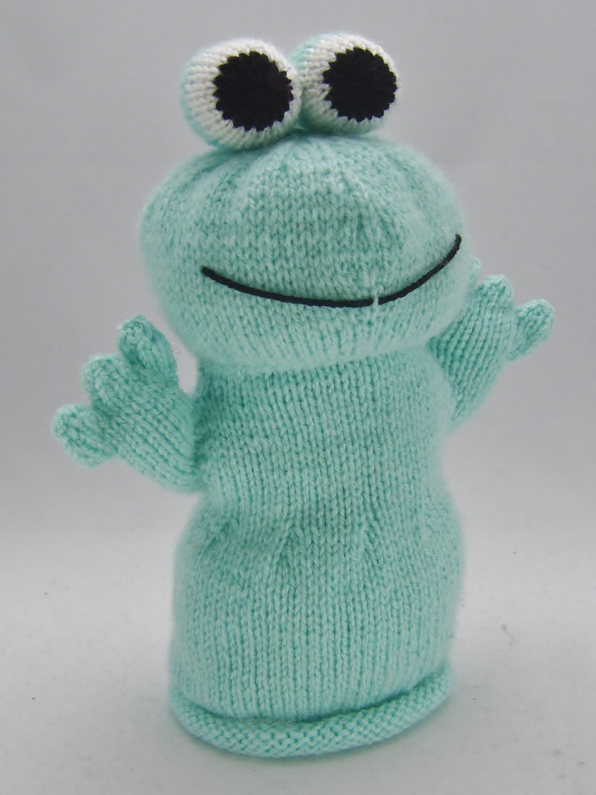 Frog Hand Puppet Knitting Pattern (UK & US Terms) – Knitting by Post