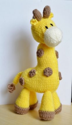 Giraffe Knitting Pattern (UK & US Terms) – Knitting by Post
