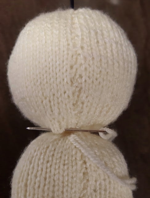 How to Attach a Knitted Head to It’s Body – Knitting by Post