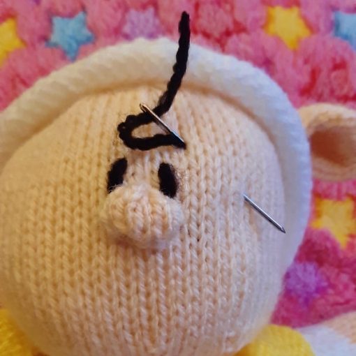 How to Sew Eyes to a Knitted Toy – Knitting by Post