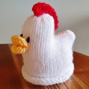 FREE Easy Peasy Chick and Hen Egg Cosy Knitting Pattern – Knitting by Post