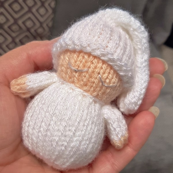 FREE Little Baby Knitting Pattern – Knitting by Post