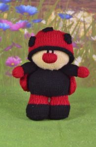 Short and Sweet Ladybird Knitting Pattern – Knitting by Post