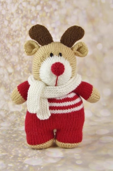 Ruben the Reindeer Knitting Pattern (UK & US Terms) – Knitting by Post