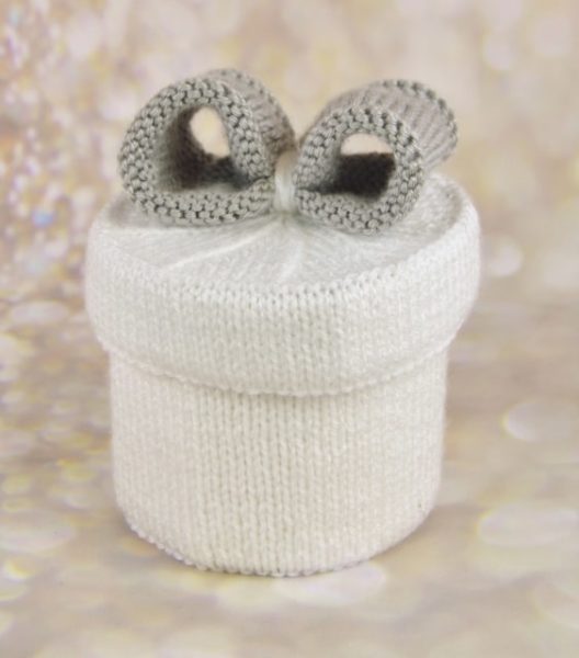The Knitted Gift Box Knitting Pattern – Knitting by Post