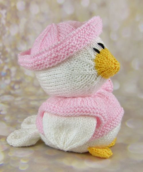 Splash the Duck Knitting Pattern – Knitting by Post
