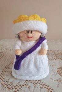 Coronation Queen Knitting Pattern – Knitting by Post