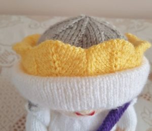 Coronation Queen Knitting Pattern – Knitting by Post